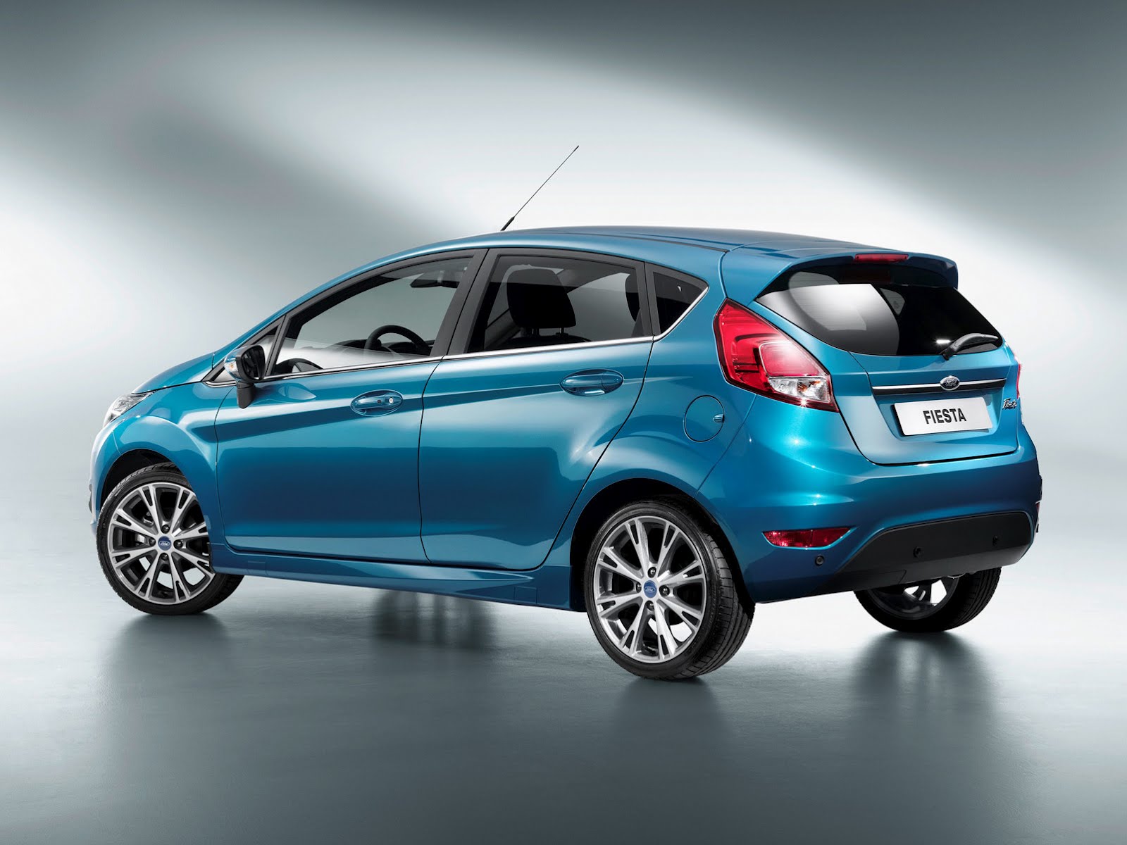 Ford Fiesta TDI Diesel - Viaturas | nc Rent-a-car
